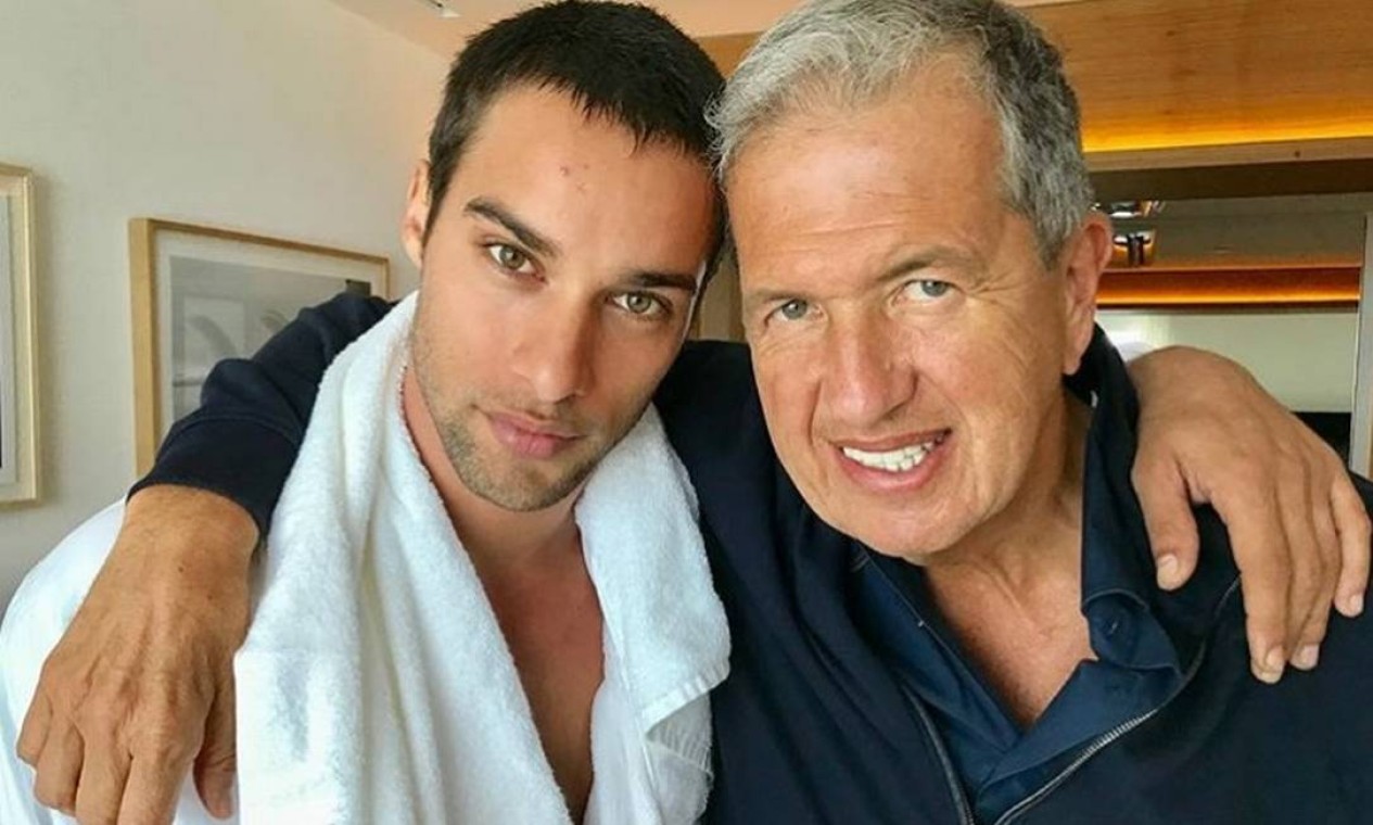 Após acusações de assédio, Mario Testino fotografa Cauã Reymond e ...