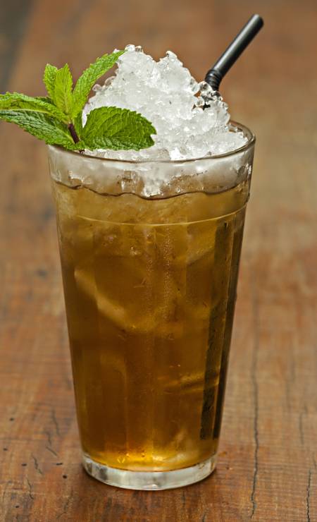 Chegou a vez do rum: saiba onde experimentar drinques com a bebida ...