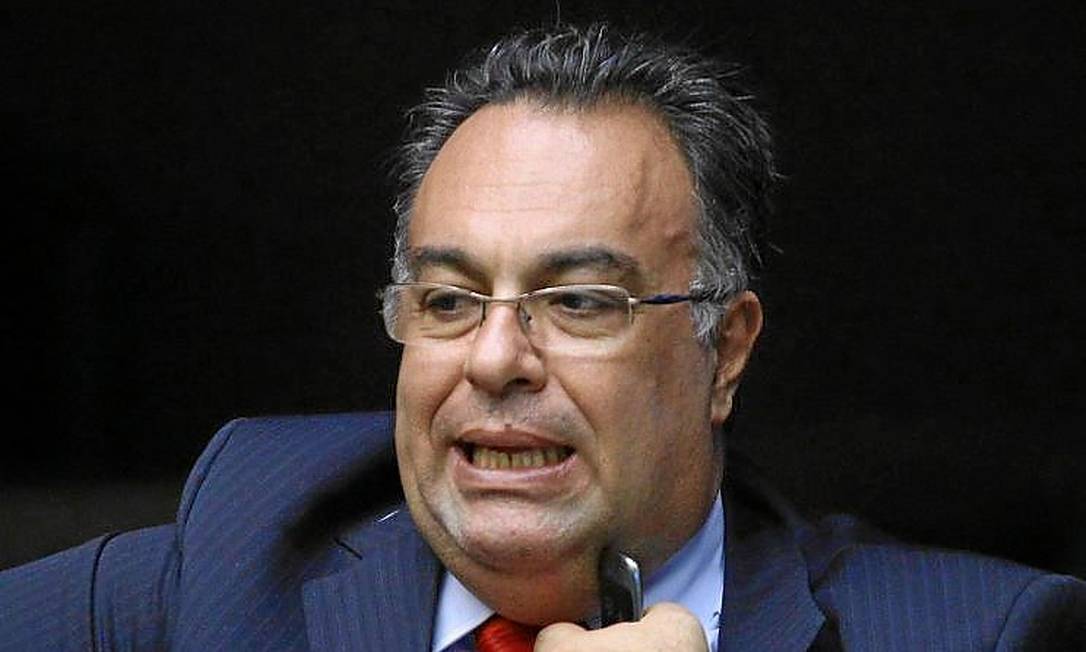 Ex-deputado André Vargas é liberado após cumprir um terço da pena ...