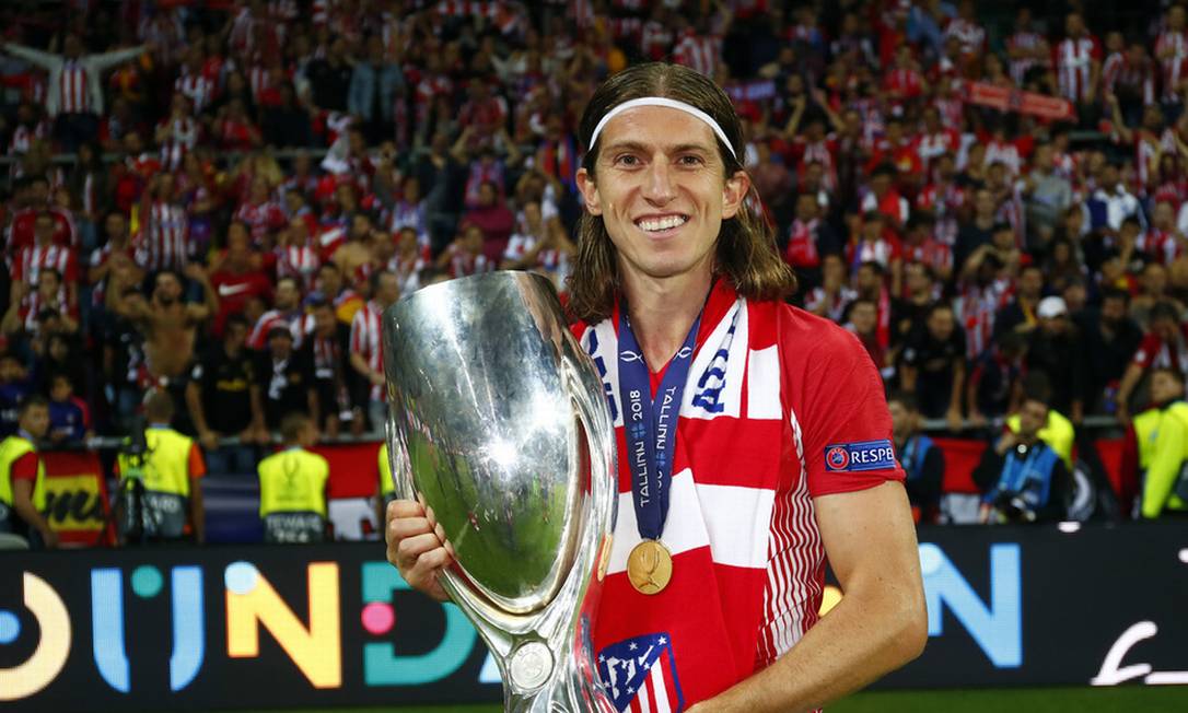 Simeone dá sinais de que saída de Filipe Luis é inevitável: 'Quero o ...