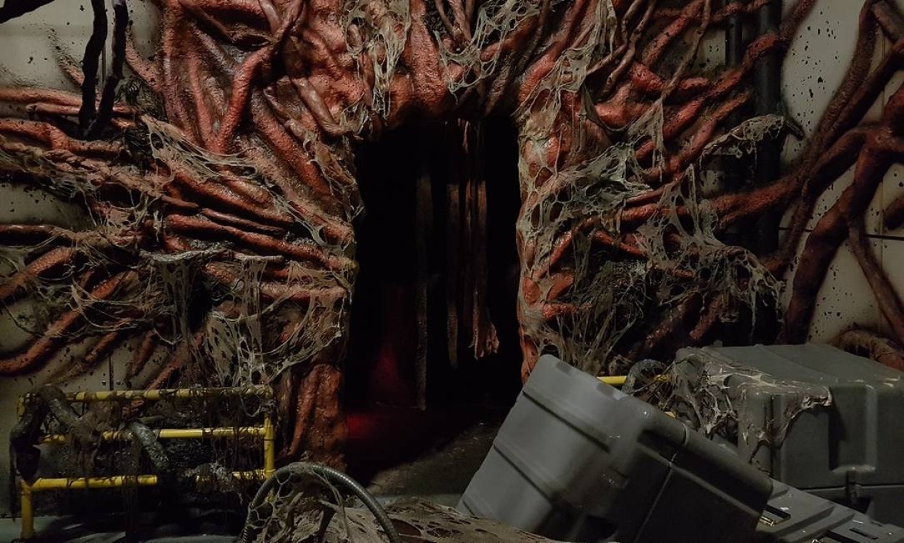 Veja detalhes da área inspirada em Stranger Things, no Halloween Horror ...