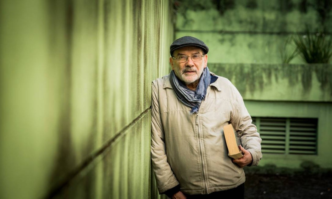 Ruy Fausto: "O país está doente" - Época