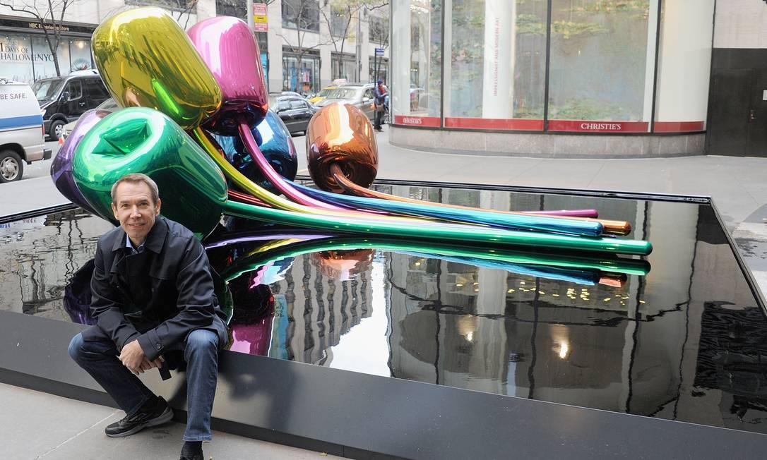 Escultura extravagante de Jeff Koons ganha locação em Paris - Jornal O ...