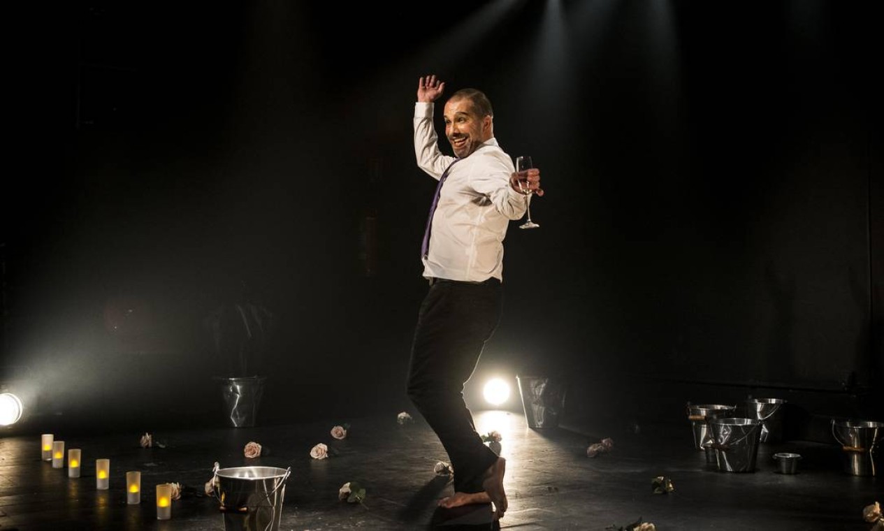 Após ficar sem palco com fim da Livraria Cultura, peça 'Aqui jaz Henry ...