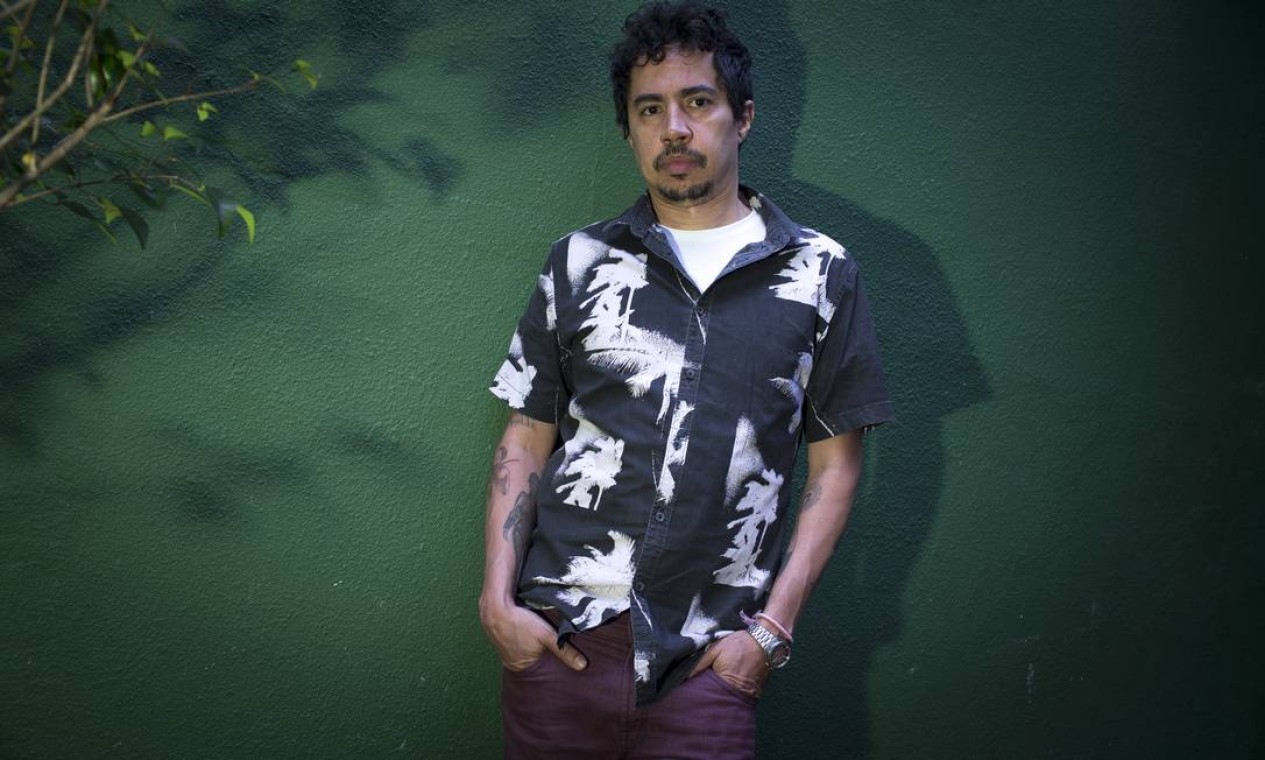 Pupillo, o produtor musical que está na moda - Época