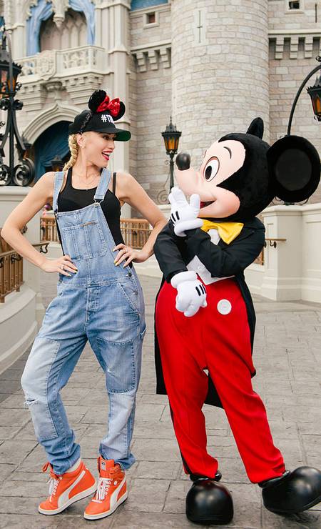 Mickey Mouse completa 90 anos: confira os fashionistas que se inspiram ...