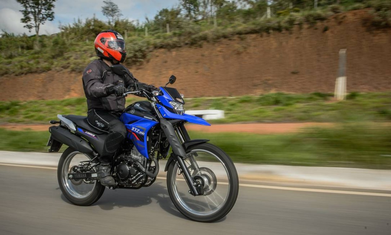 Yamaha mistura três modelos para criar uma 'trail' surpreendente ...