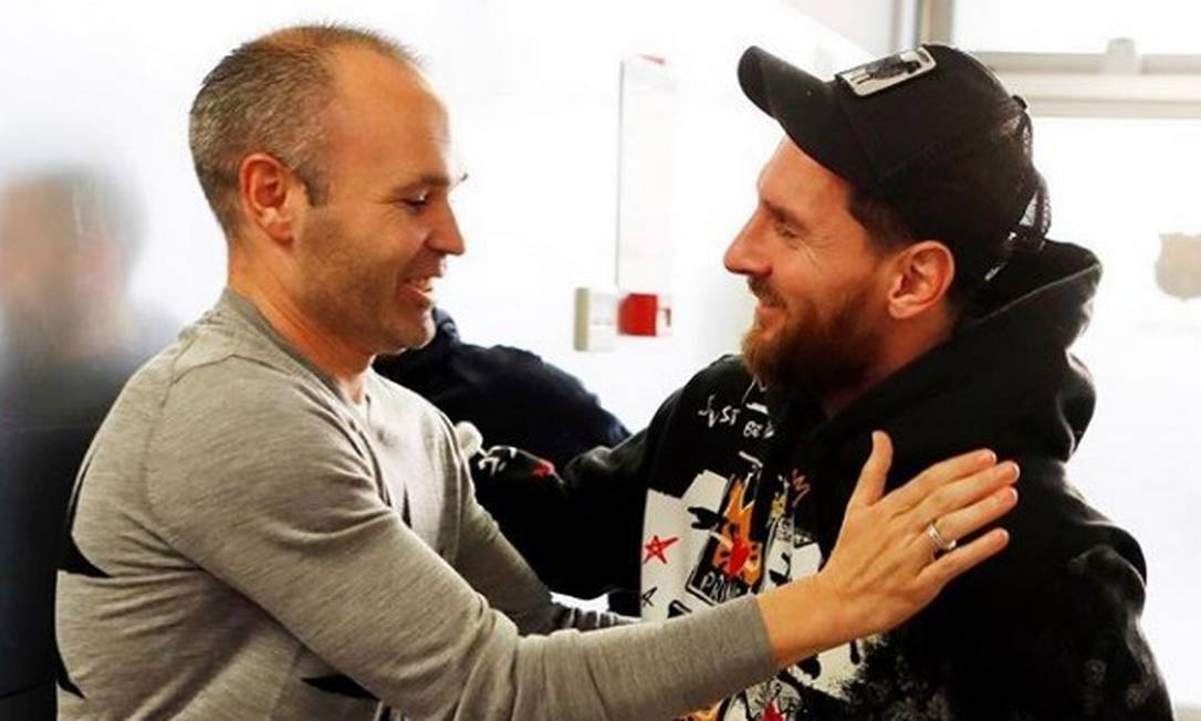 Messi comemora reencontro com amigo Iniesta: 'Linda visita' - Jornal O ...