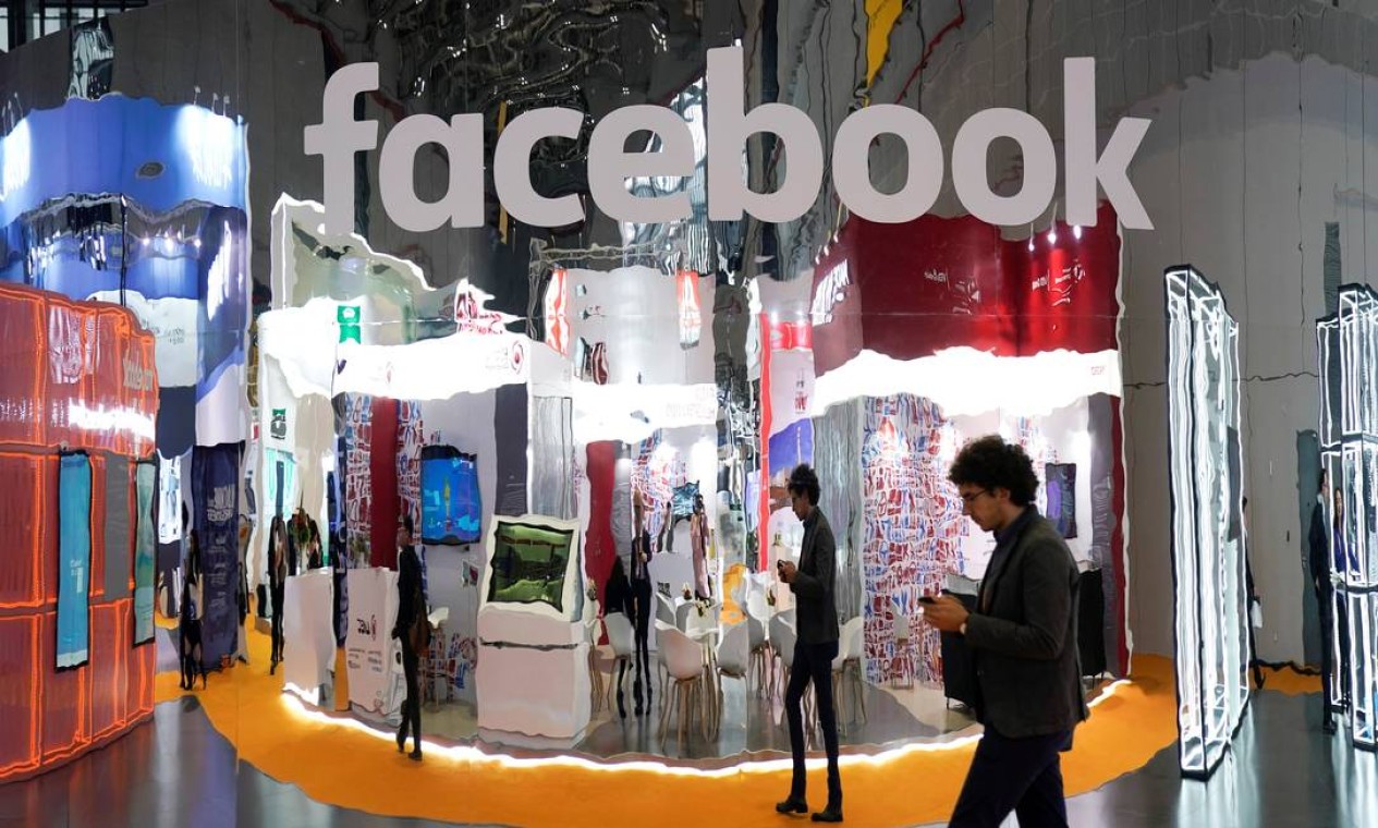 Facebook deu acesso a contatos e mensagens privadas de usuários a ...