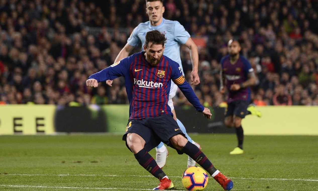Messi marca e mantém Barcelona na liderança do Espanhol - Jornal O Globo