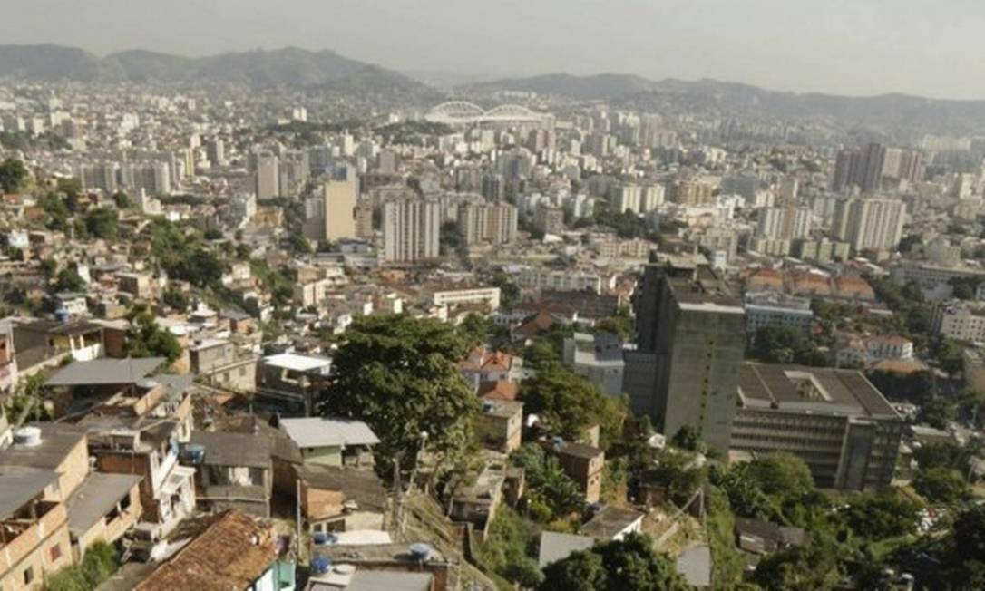 Suspeito morre após confronto com a PM em favela do Complexo do Lins ...