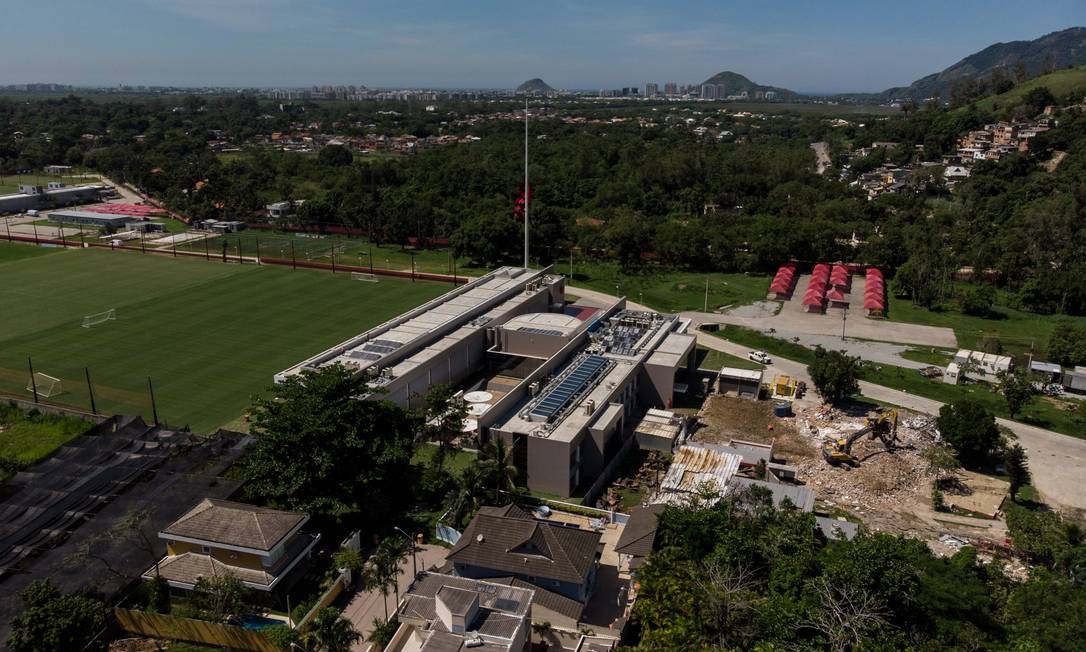 Flamengo convida juiz para liberação do CT para treino da base - Jornal ...