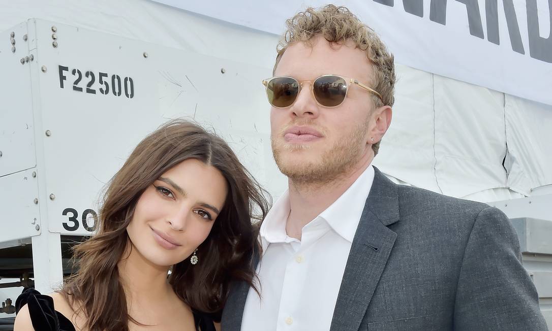 Emily Ratajkowski defende marido de fama de 'mau pagador' - Jornal O Globo