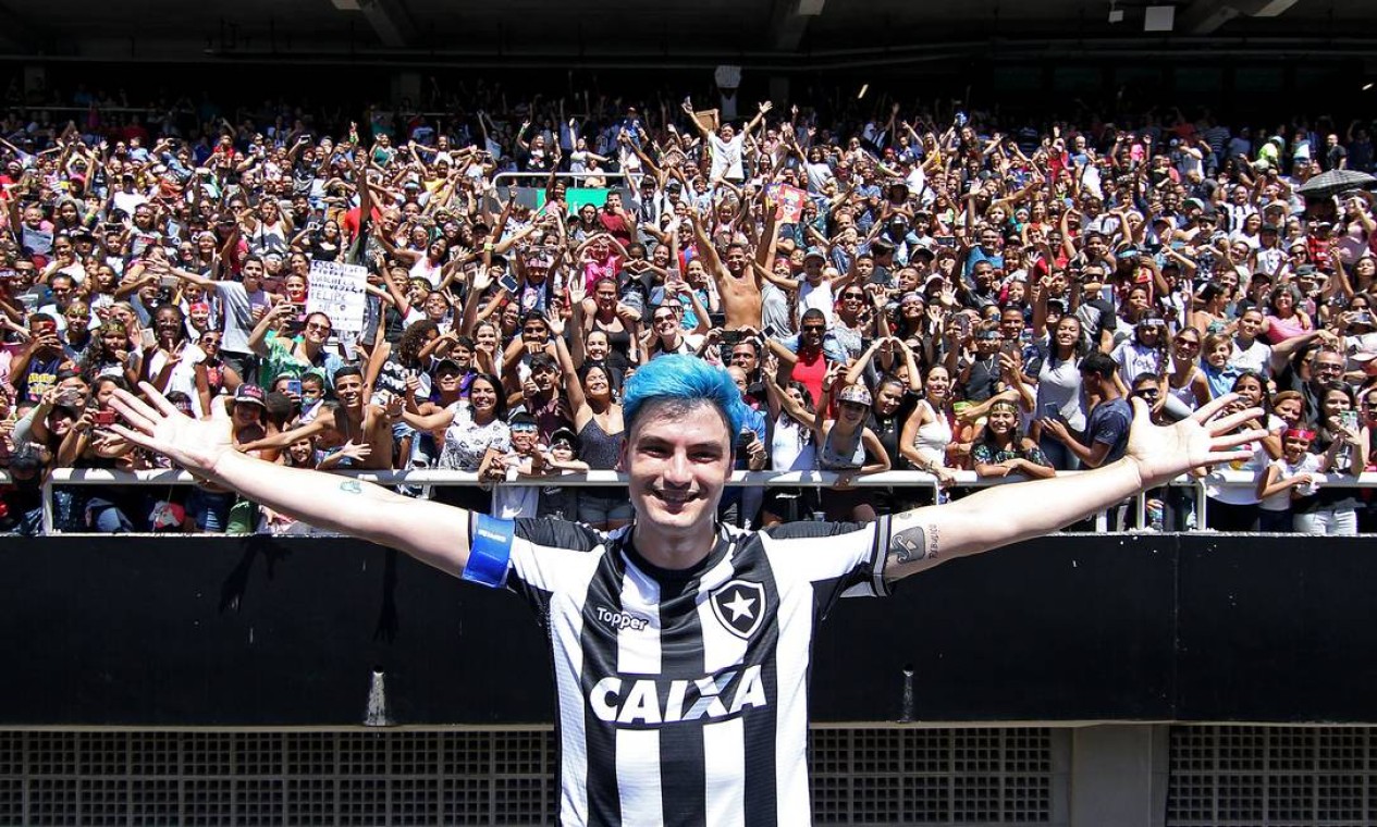 Como Felipe Neto virou o torcedor mais influente do Botafogo - Jornal O ...