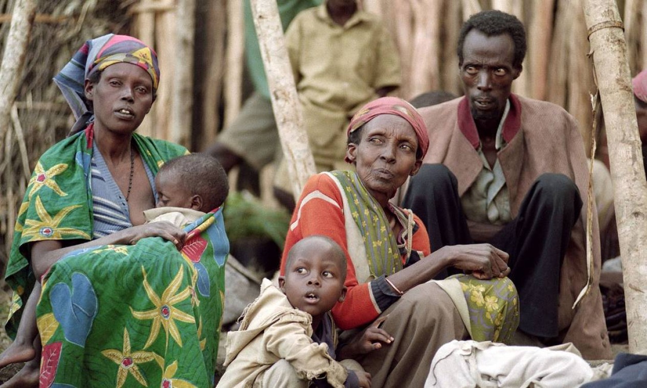 Com feridas ainda abertas, Ruanda relembra genocídio 25 anos depois ...