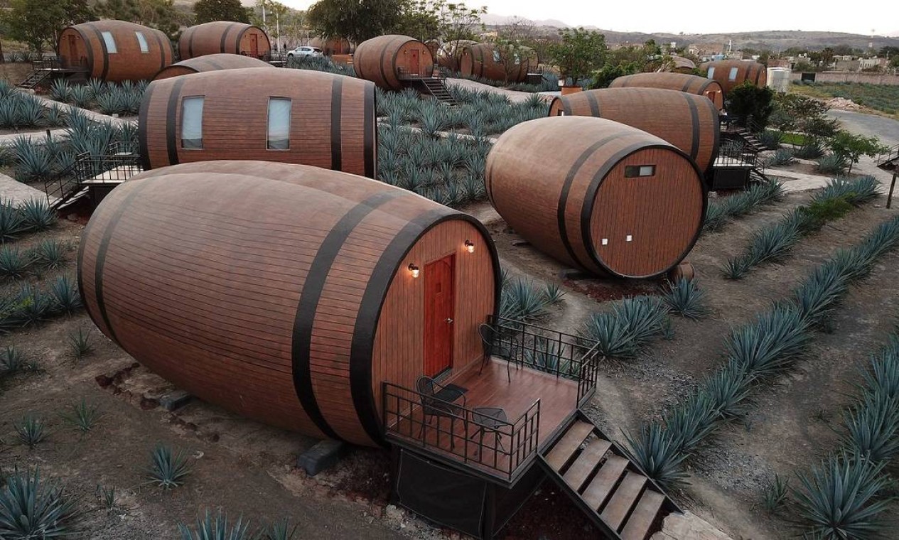 Saiba como dormir dentro de um barril gigante de tequila, no México ...