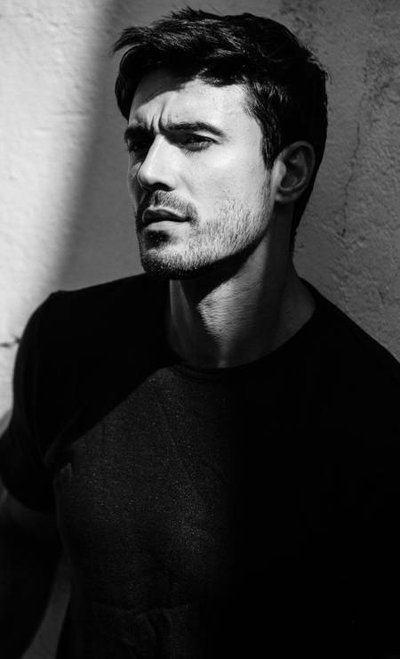 Confira cliques do modelo Lucas Gil - Jornal O Globo