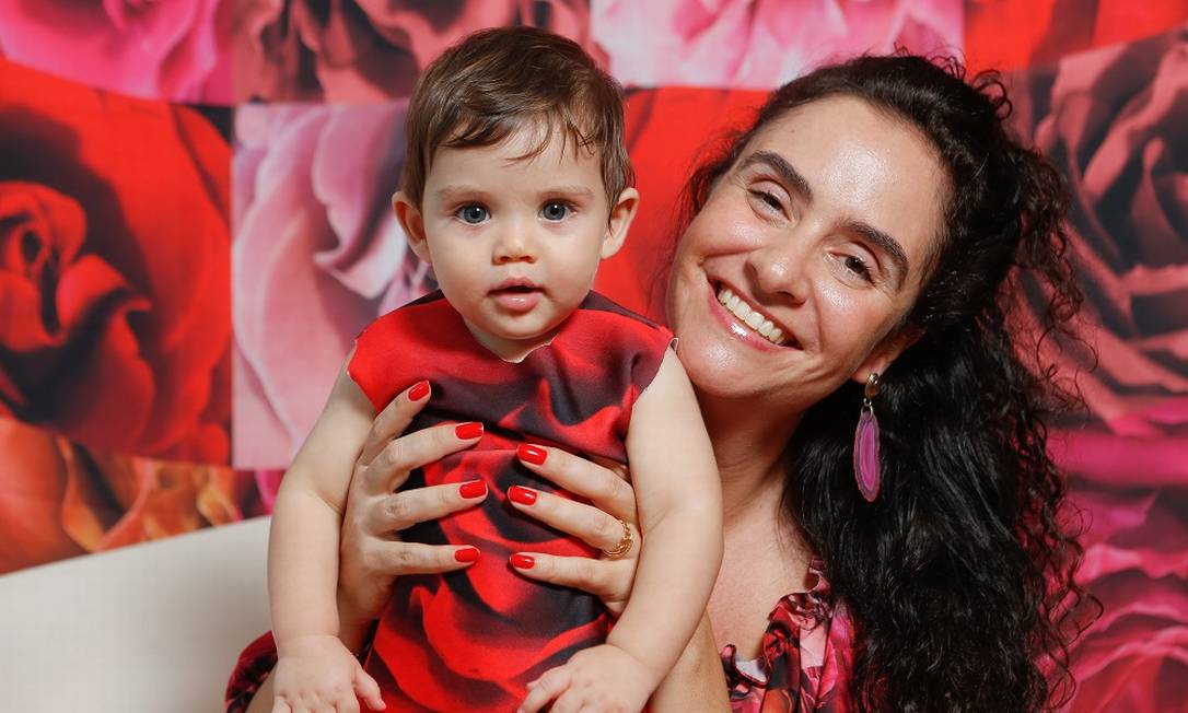 Mãe de um casal de gêmeos de 8 meses, Alessa Migani lança marca para ...