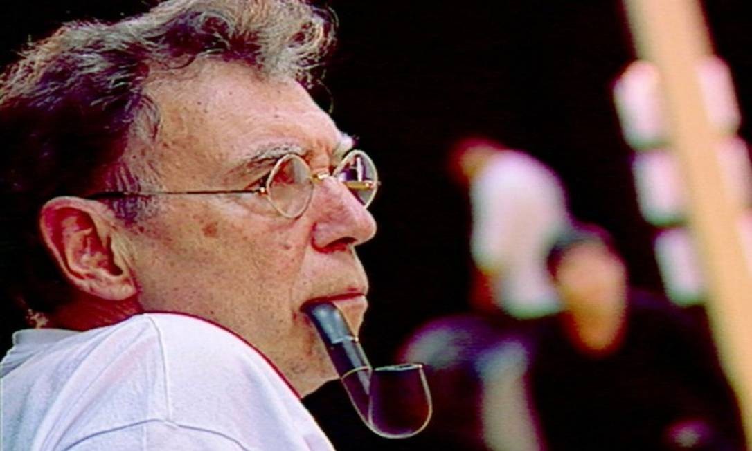 Antunes Filho 'formou muitas gerações e gerações de atores e atrizes ...