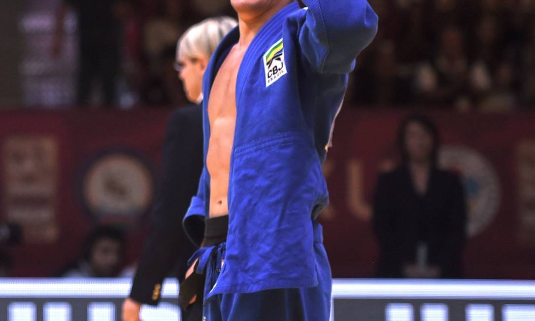Rafaela Silva e Felipe Kitadai ganham o ouro no Grand Slam de judô, em ...