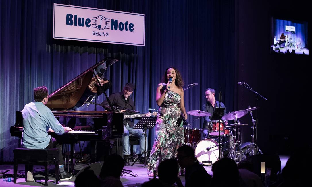 Cantora Bárbara Mendes dá dicas de como aproveitar Pequim - Jornal O Globo