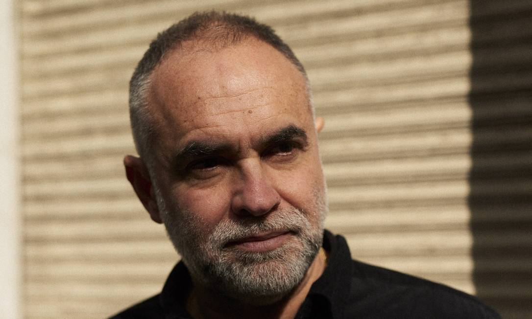 Karim Aïnouz é premiado com o Faz Diferença na categoria 'Segundo ...