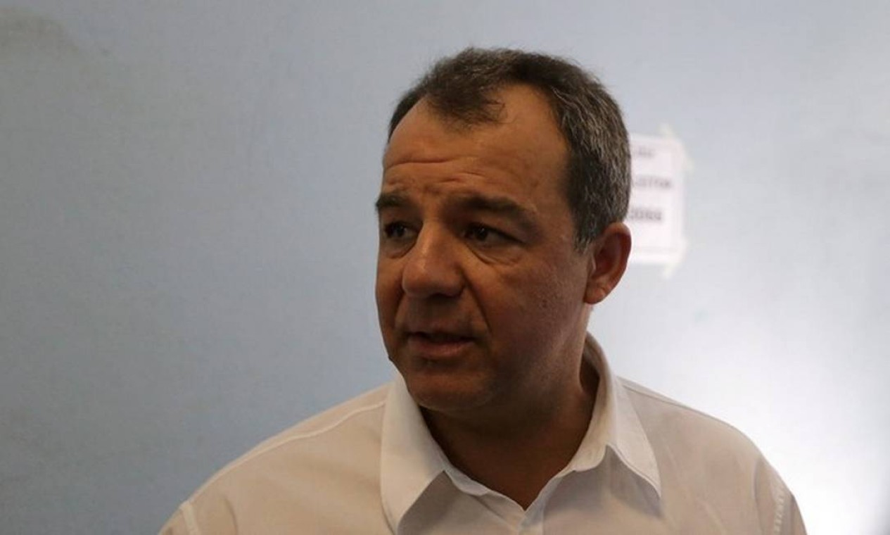 A estratégia de Cabral em ser colaborador não vai bem - Época