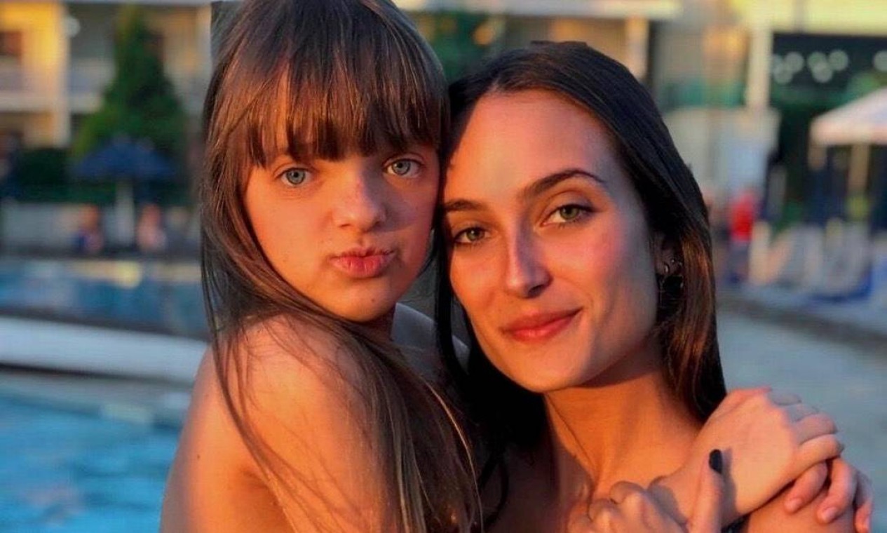 Neta de 'Garota de Ipanema' posa com Rafinha Justus e diz que avó nunca ...