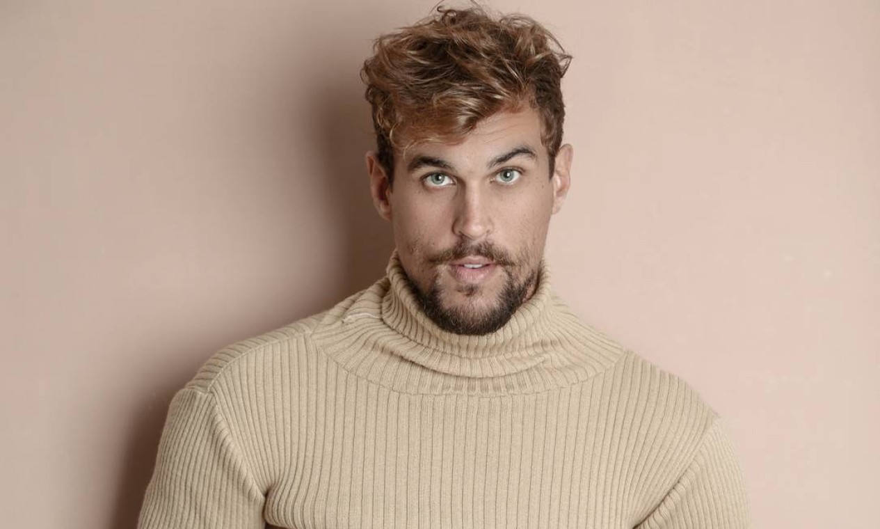 Confira um ensaio estrelado por Felipe Roque - Jornal O Globo