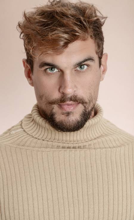 Confira um ensaio estrelado por Felipe Roque - Jornal O Globo