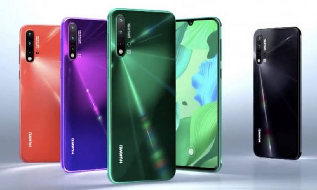 Em meio a incertezas, Huawei lança três novos smartphones - Jornal O Globo