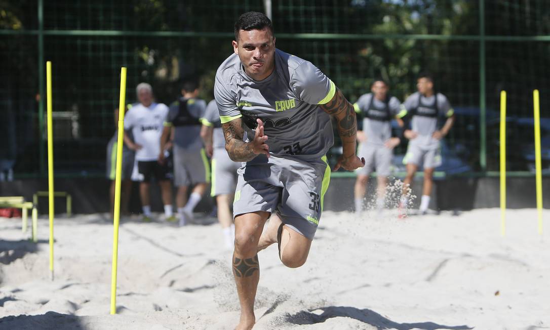 Ramon vive rotina de resiliência no Vasco - Jornal O Globo