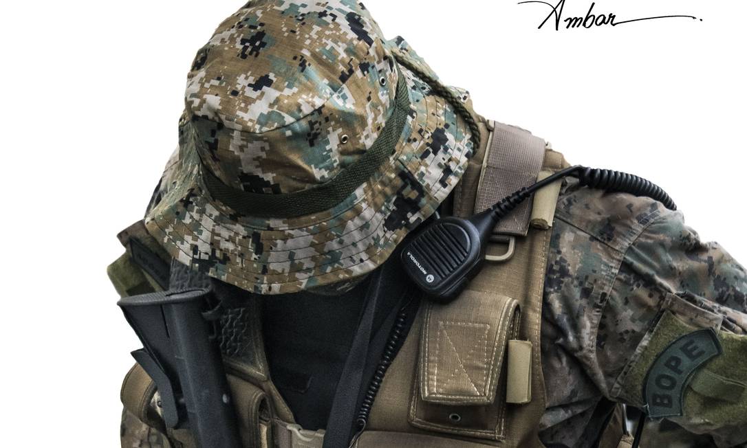 Bope prepara livro de fotos que retratam policiais como heróis em ...