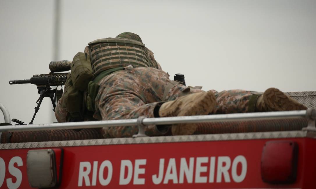 Sequestrador de ônibus foi morto por sniper do Bope, posicionado em ...