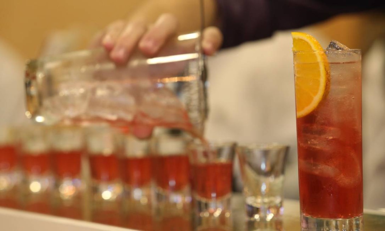 Drinque light: saiba como preparar um highball - Jornal O Globo