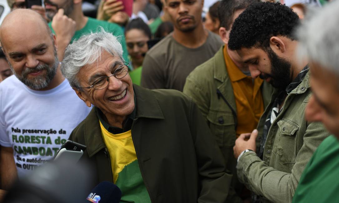 Caetano Veloso: "Sou contra as ideias que o governo tem sobre o meio ...