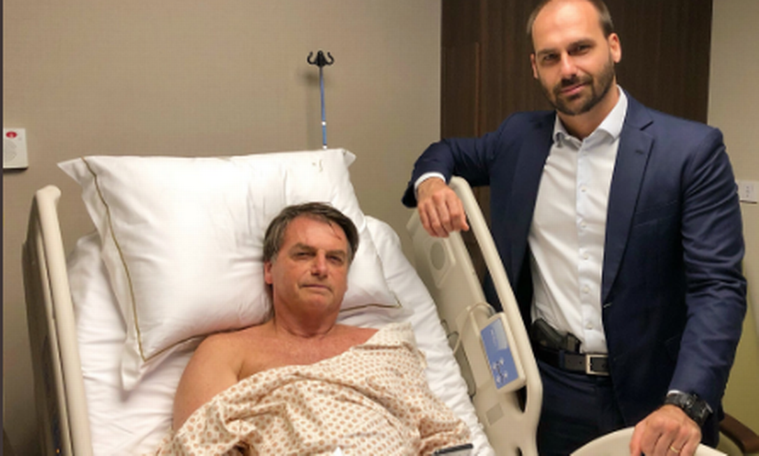 Eduardo Bolsonaro mantém hábito de andar armado fora da Câmara - Jornal ...