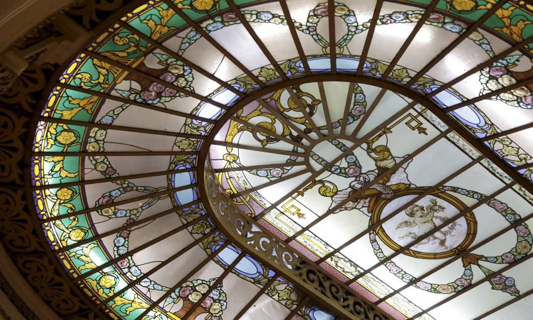 Obras-primas de vidro e cor: os vitrais do Rio - Jornal O Globo