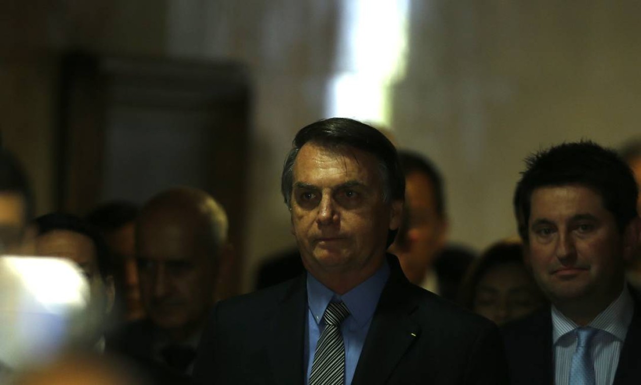 Bolsonaro afirma que vai jantar com Donald Trump em Nova York - Jornal ...