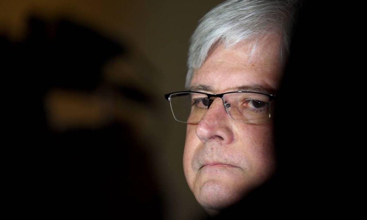 O homem que pode dizer se história de Janot é verdadeira - Época