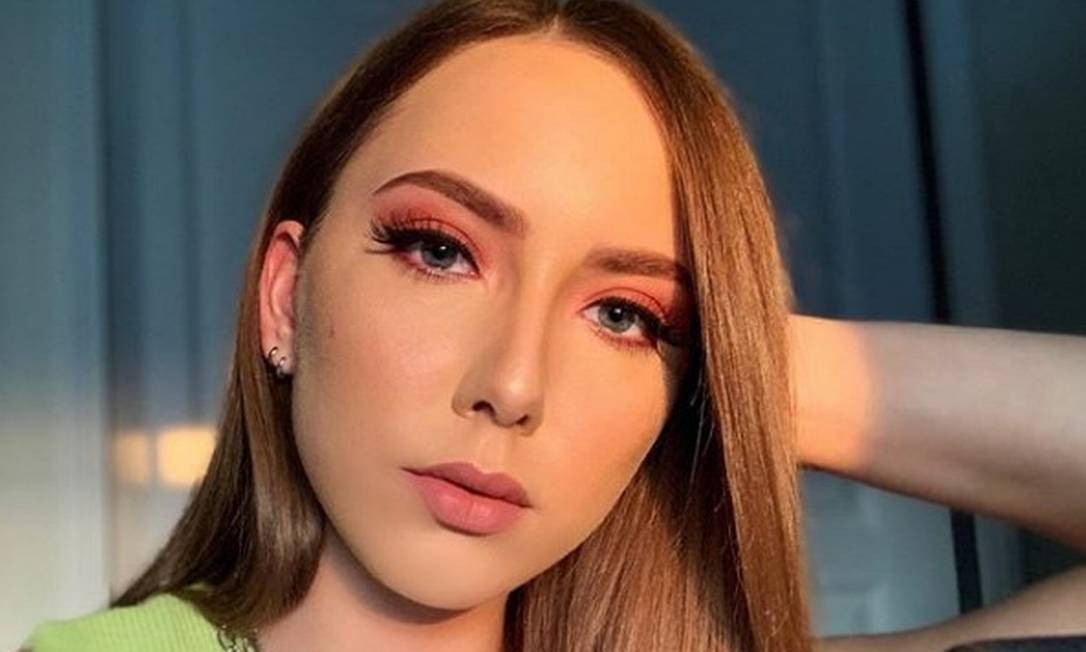 Aos 23 anos, filha do rapper Eminem é uma potência na internet - Jornal ...