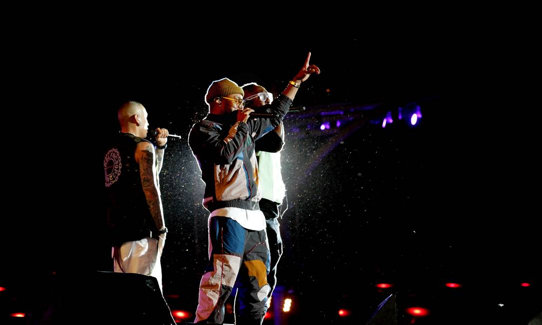 O imparável crossfit dos Black Eyed Peas, custe o que custar - Jornal O ...