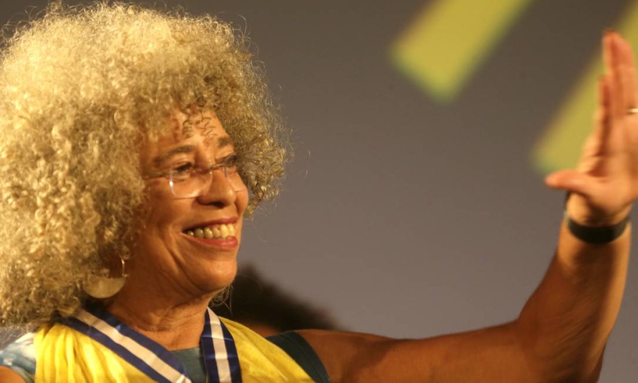 Angela Davis: oito frases marcantes da feminista negra em sua passagem ...