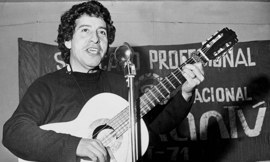 Victor Jara vira símbolo de protestos no Chile - Jornal O Globo