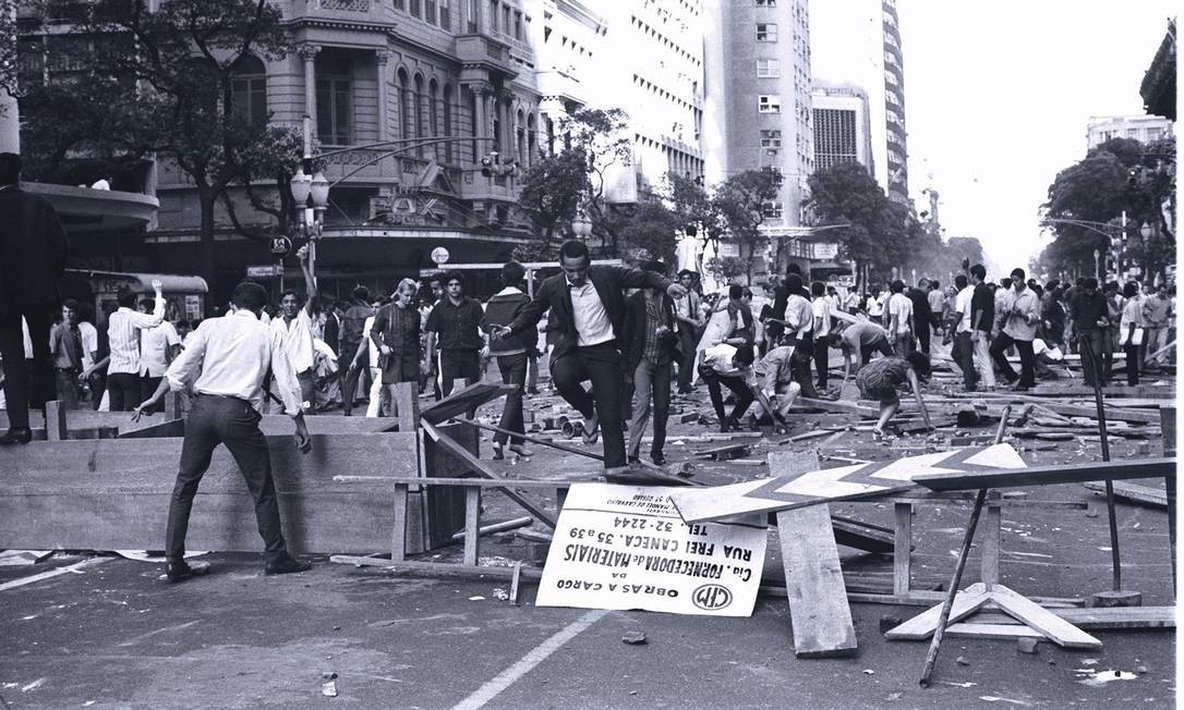 Relembre protestos de 1968, ano em que foi editado o AI-5 - Jornal O Globo