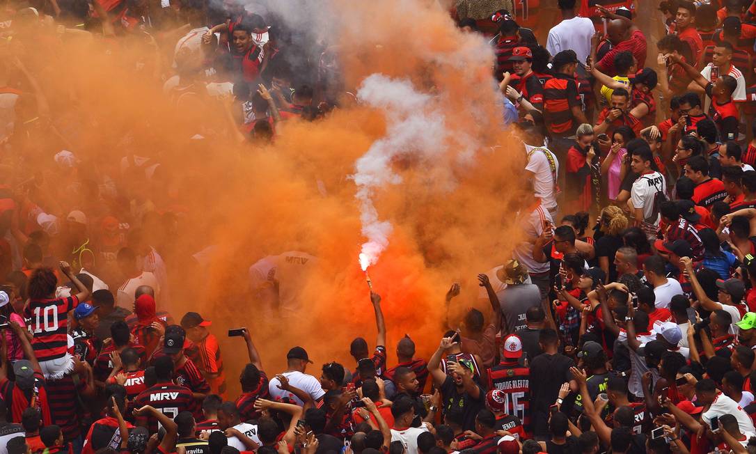 Jogadores do Flamengo ainda vão comemorar títulos em festa privada no ...
