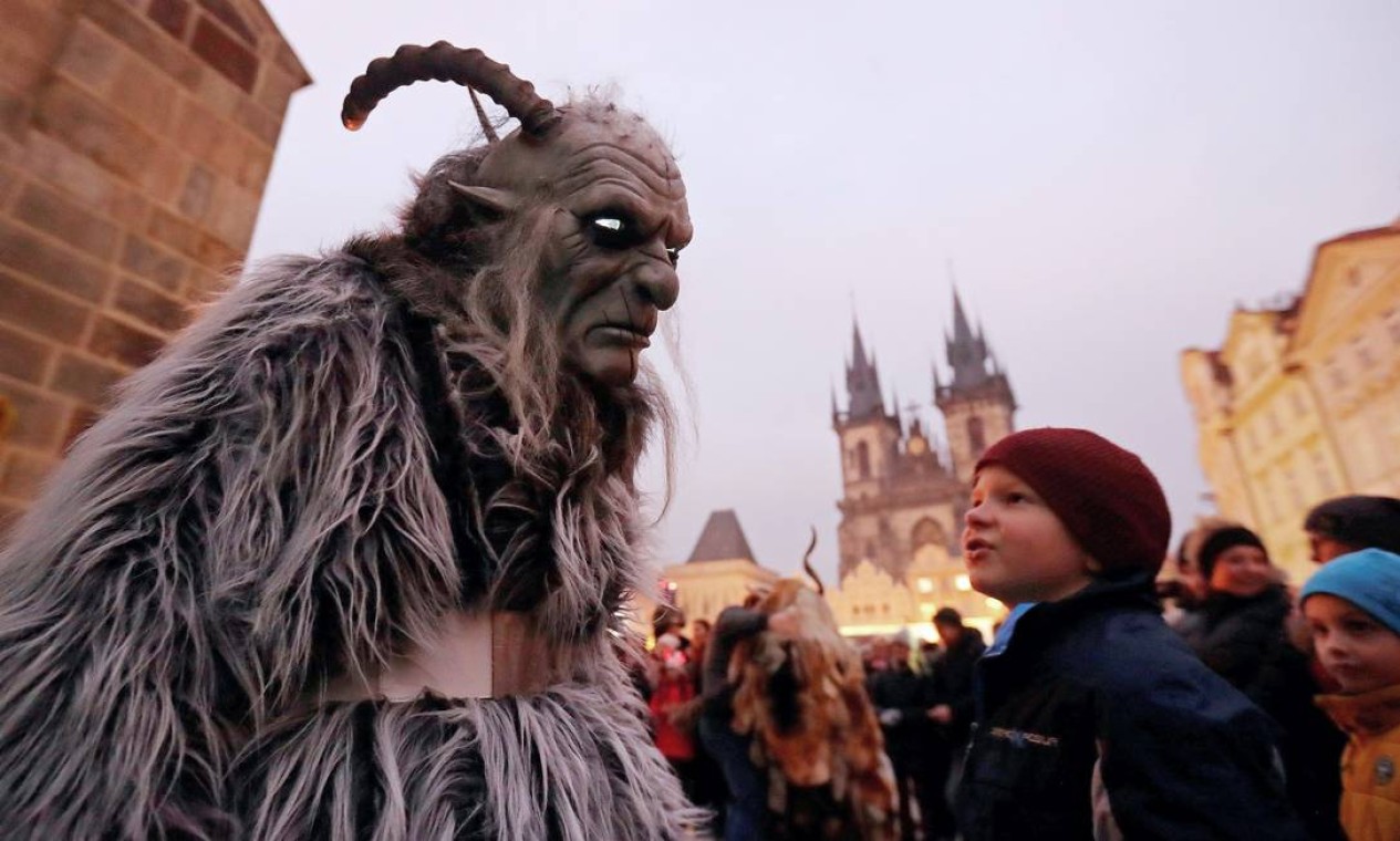 Conheça a tradição natalina onde o diabo é bem-vindo - Jornal O Globo