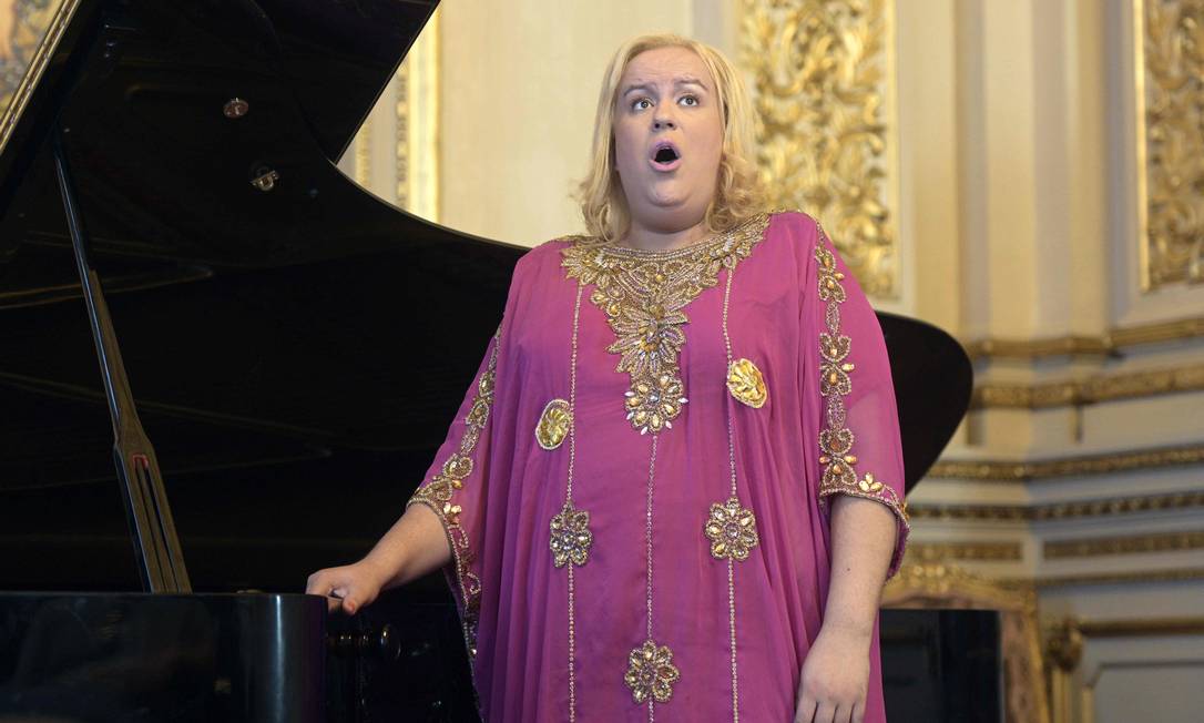 De tenor a soprano, transexual brasileira brilha em ópera de Buenos ...