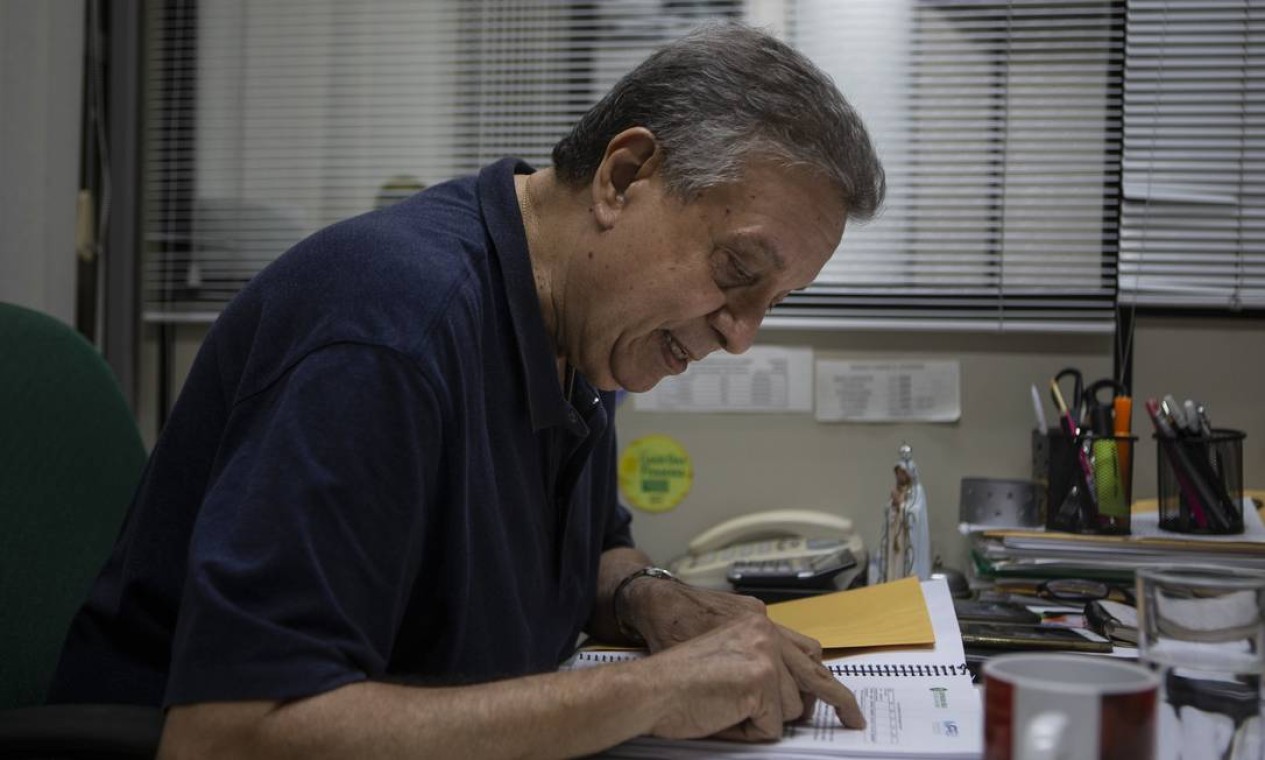 'A crise não acaba com o pagamento dos salários', diz vereador Paulo ...