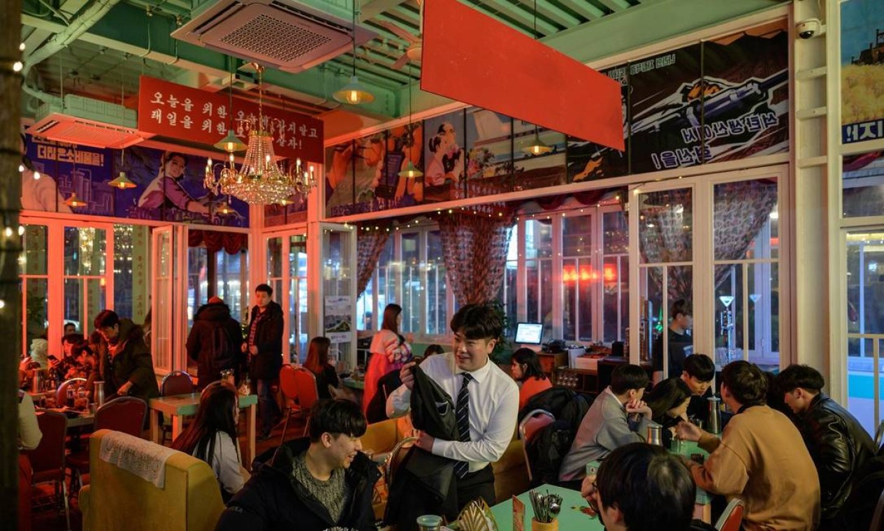 Por dentro do bar sul-coreano inspirado na Coreia do Norte - Jornal O Globo
